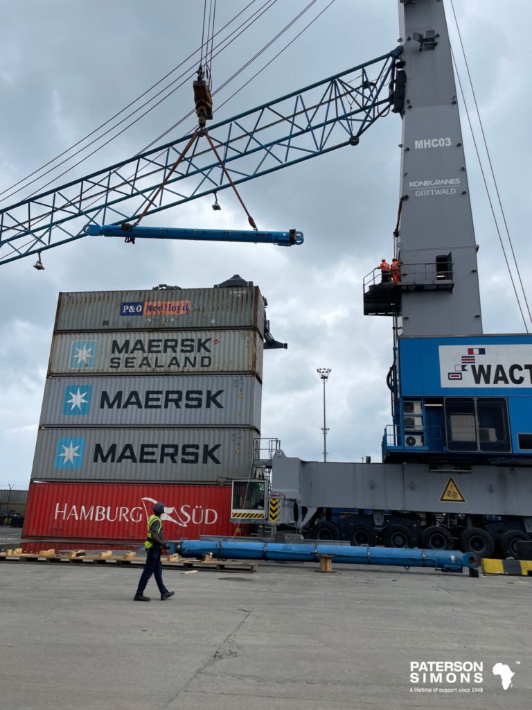 KONECRANES GOTTWALD MOBILE HARBOUR CRANE LUFFING CYLINDER REPLACEMENT ...